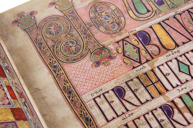 Die Kunst der Initialen – Wenn Buchstaben zu Bildern werden - Ziereis ...